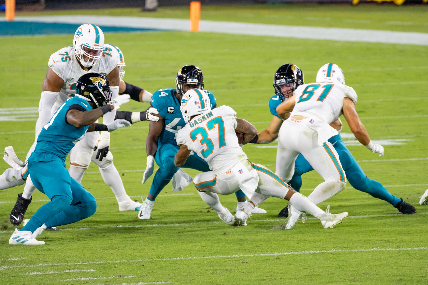 Orlandus Andre Branch, Former Miami Dolphin Sold his Miami Beach ...